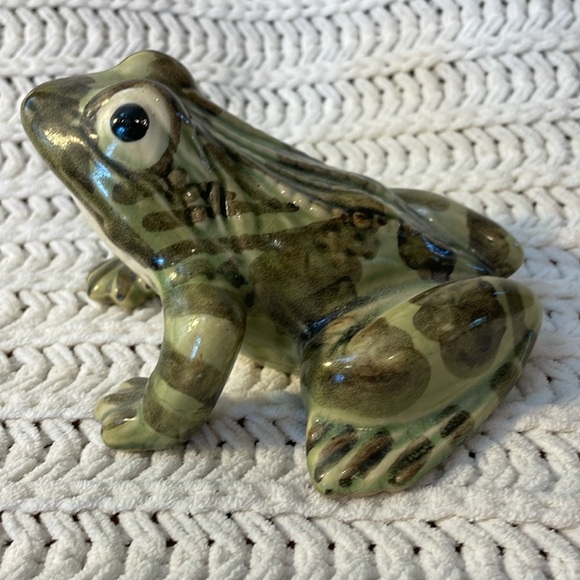 Art | Vintage Porcelain Pottery Green Frog Figurine | Poshmark